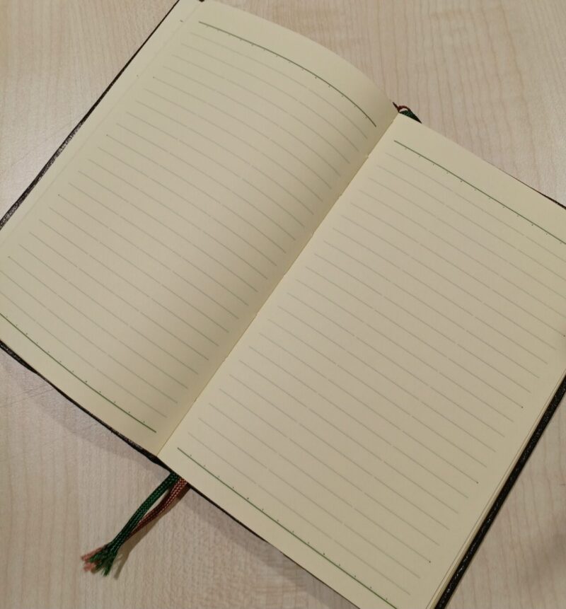 先輩手帳に憧れて・・ 老若男女に愛されつづける『NOLTY 能率手帳GOLD』 | ナガサワ文具センター